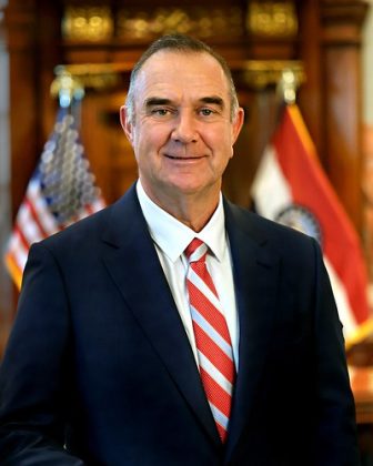 Kehoe Signs Public Safety Bill - Ozark Radio News